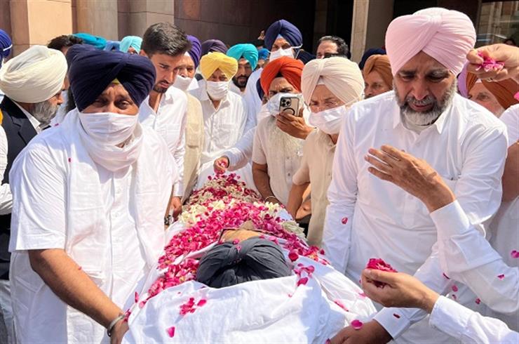 Parkash Singh Badal Daughter Parneet Kaur