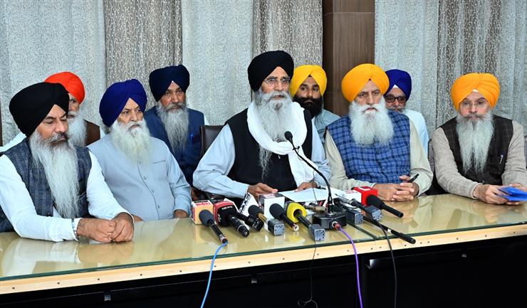 Playing the role of Sahibzades in events under 'Veer Bal Divas' is ...